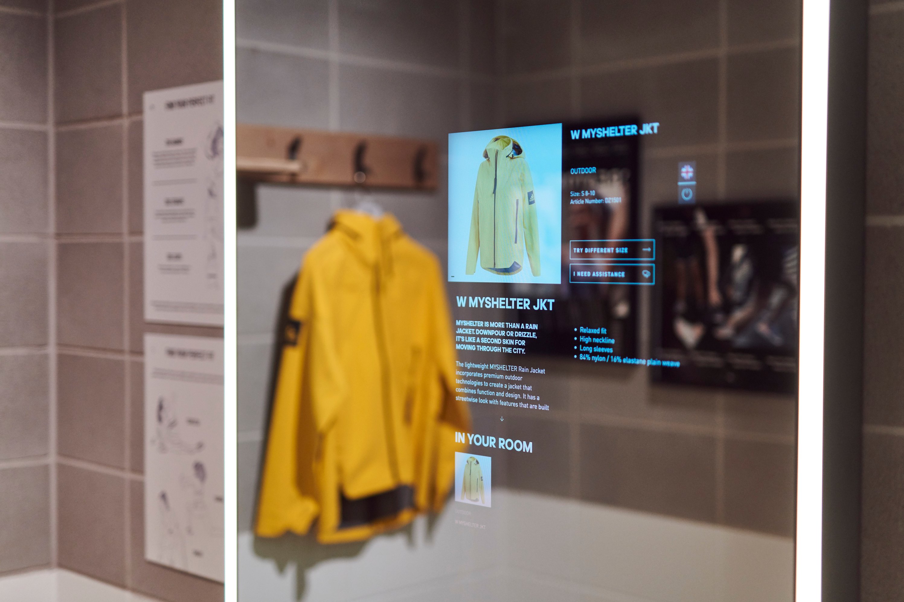 How Smart Mirrors are Transforming In-Store Experiences